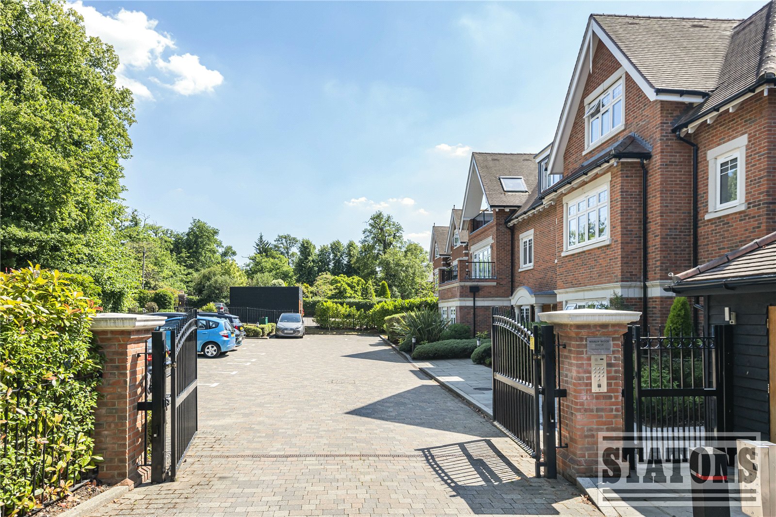 Coombehurst Close, Hadley Wood | Statons