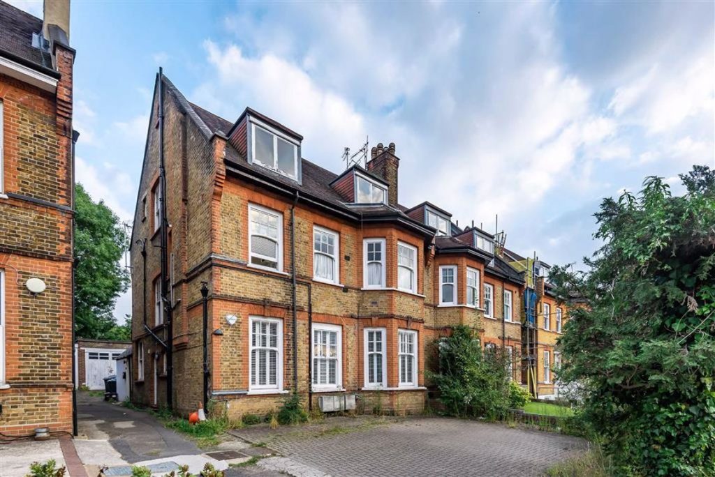 Holden Road, Woodside Park, London | Statons