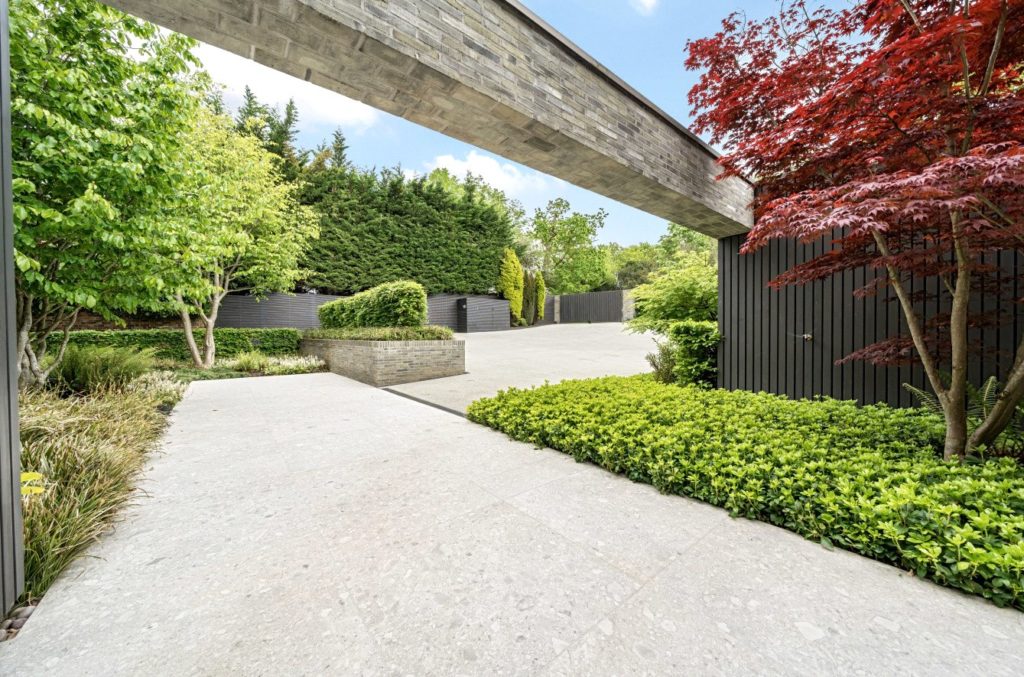 Totteridge Common, Totteridge | Statons