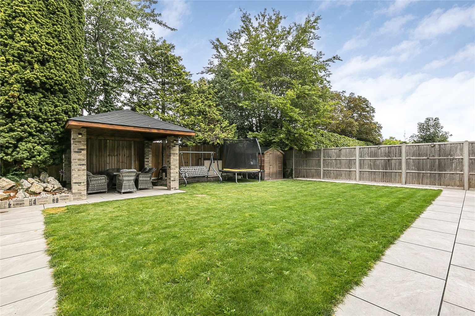 Athenaeum Road, Whetstone | Statons